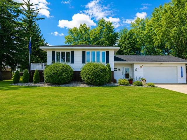 913 1st Ave SE, Long Prairie, MN 56347