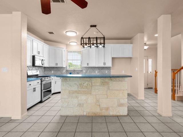 913 County Road 220