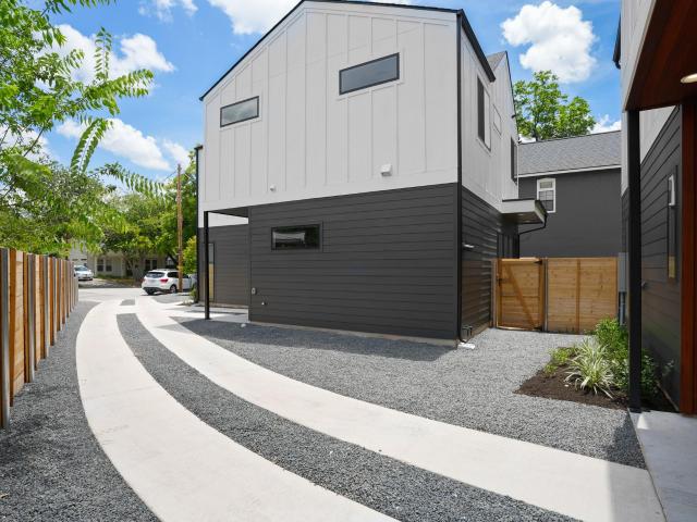 913 Capitol Ct # 1