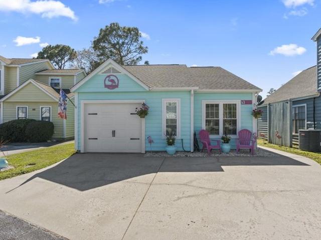 913 Charles St, North Myrtle Beach, SC 29582