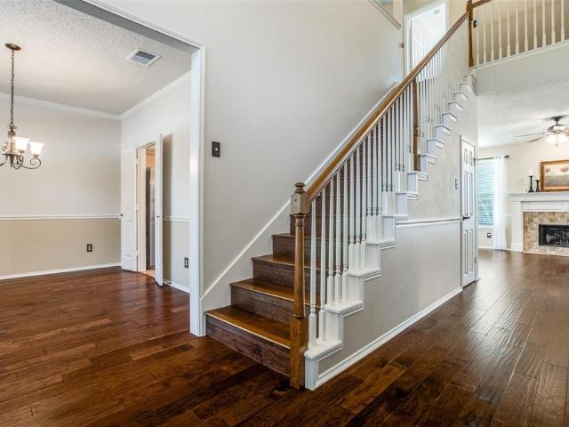 913 Aylesbury Drive