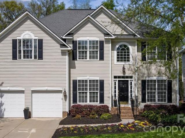 913 Grayscroft Dr, Waxhaw, NC 28173