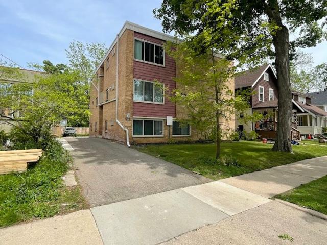 913 Dewey