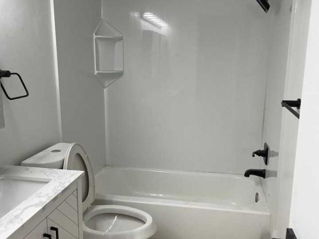 913 Dewey 2 Bedroom Apartment for Rent at 913 Dewey Ave, Ann Arbor, MI 48104