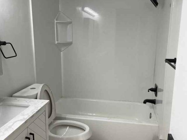 913 Dewey 2 Bedroom Apartment for Rent at 913 Dewey Ave, Ann Arbor, MI 48104