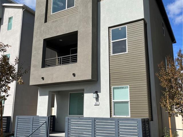 913 E 2nd St, Santa Ana, CA 92701 | MLS #OC26082 | Compass