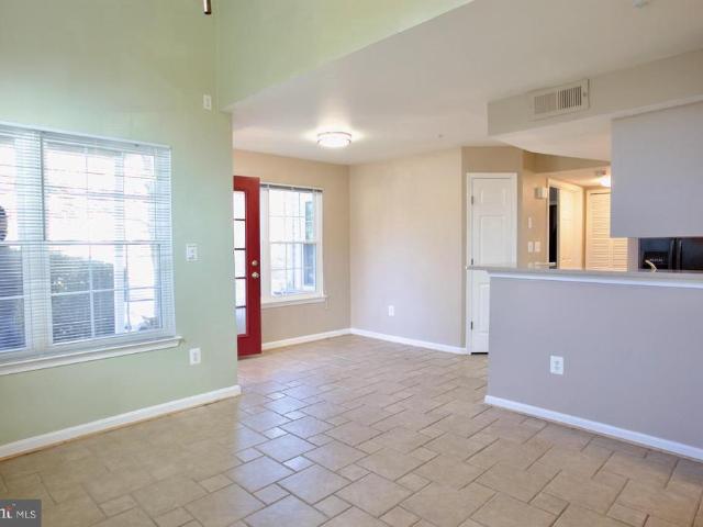 913 Hillside Lake Terrace # 410