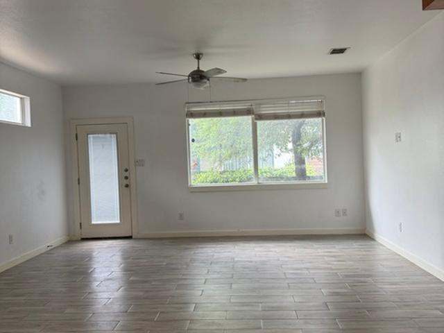 913 Ogden St
