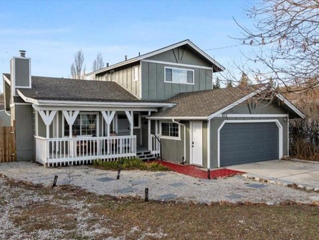 913 Mount Doble Dr, Big Bear City, CA 92314