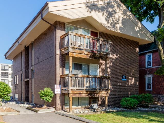 913 Mary, 2 beds, 1 full bath