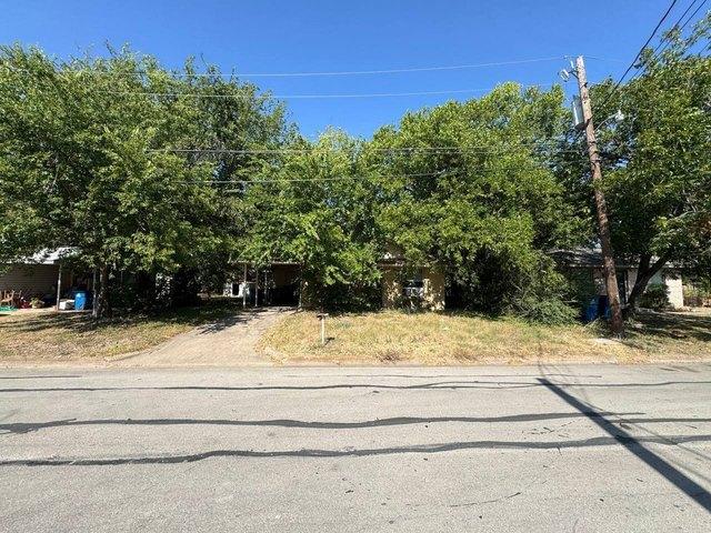 913 N 7th St, Sanger, TX 76266