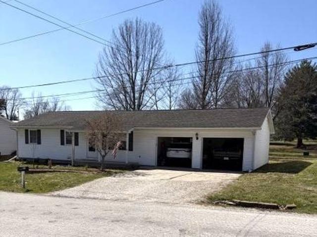 913 N Orchard St, Pittsfield, IL 62363