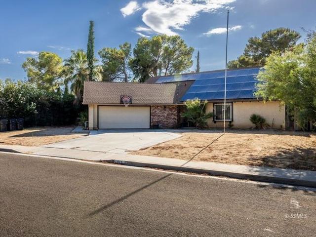 913 N Sierra View St, Ridgecrest, CA 93555