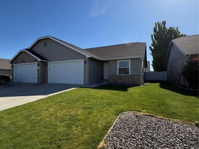 913 S 90th Ave Unit 2, Yakima, WA 98908