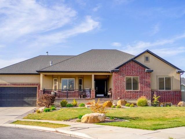 913 S Coyote Cv, Lehi, UT 84043