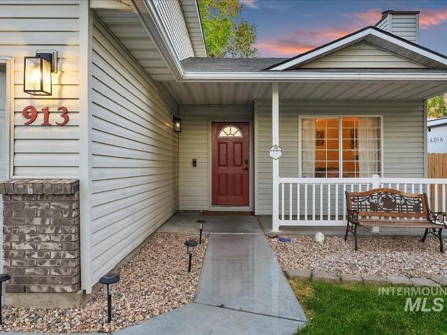 913 S Lily Court