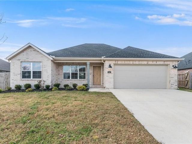 913 Silver Birch St, Tontitown, AR 72762