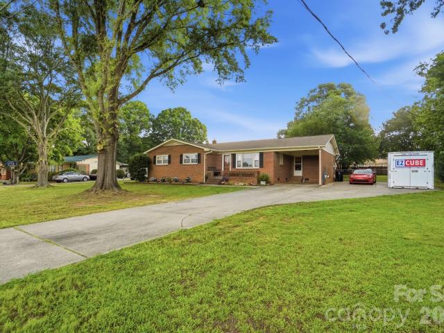 913 SW Gasser Drive SW