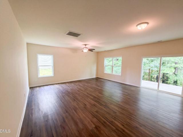 913 Peninsula Place