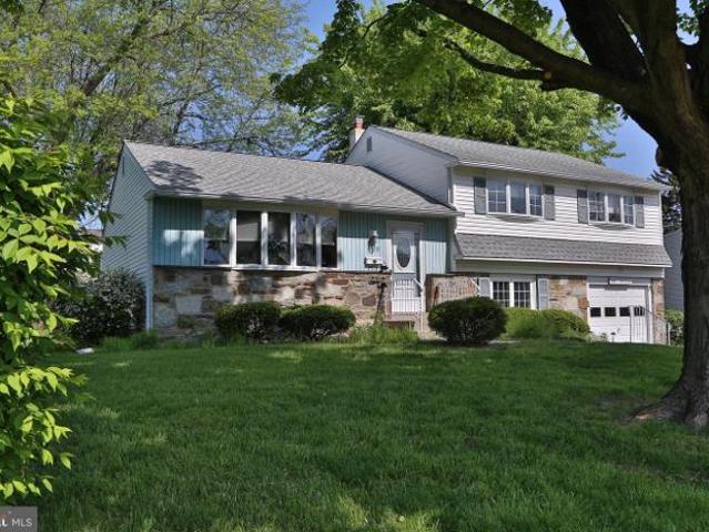 913 Roberts Rd, Warminster, PA 18974
