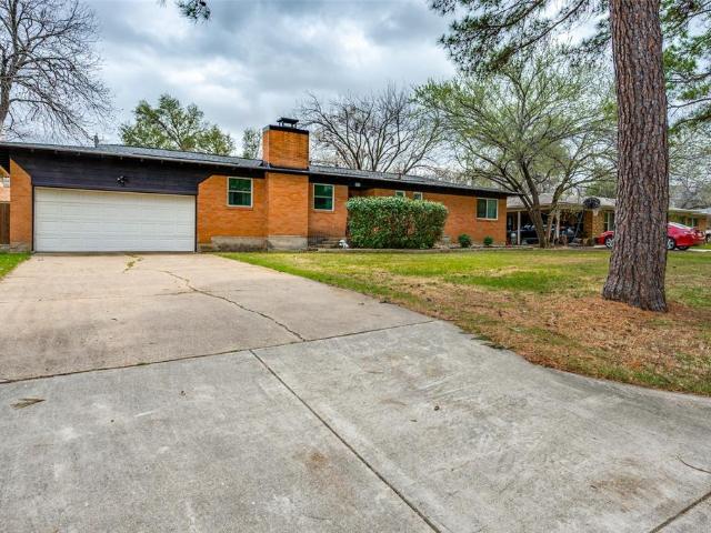 913 Ross Trail