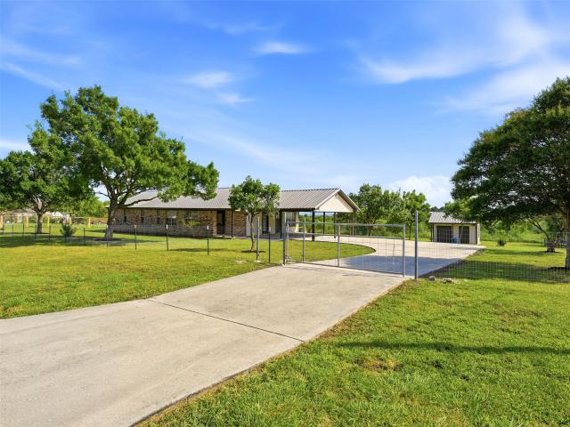 913 Ridge Dr