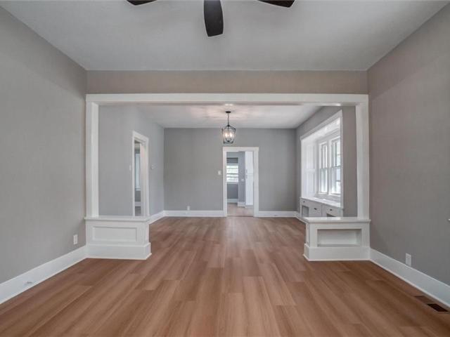 913 W 6th Street