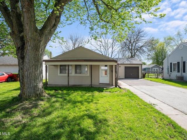 913 W College Ave, Woodville, OH 43469