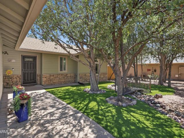 913 w country lane