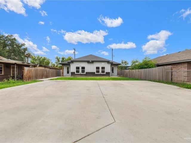 913 W Hackberry Ave, Alamo, TX 78516