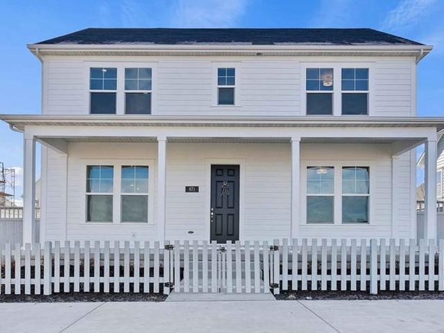 913 W Halvorsen Pkwy, Saratoga Springs, UT 84045