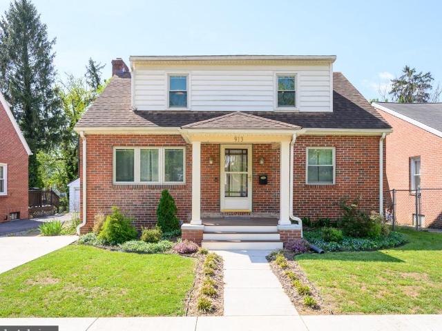 913 W Martin Street W