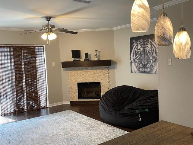 913 W Rothland St # #6 C