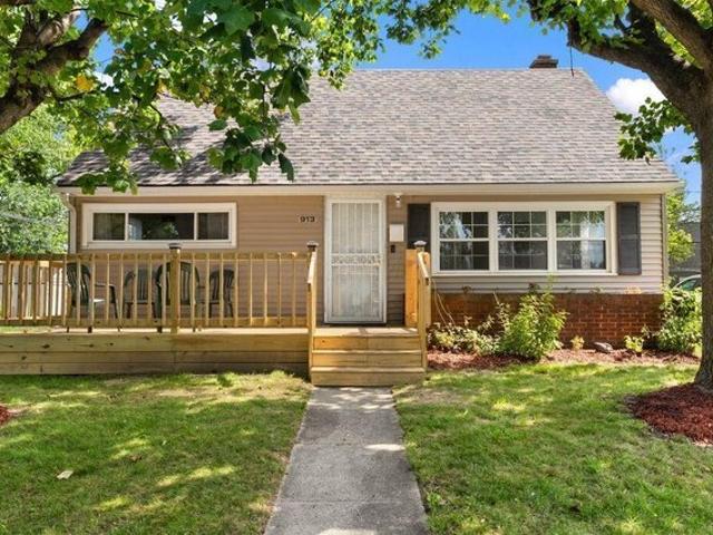 913 Weldon Ave, Columbus, OH 43224