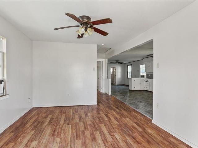 913 West Drive