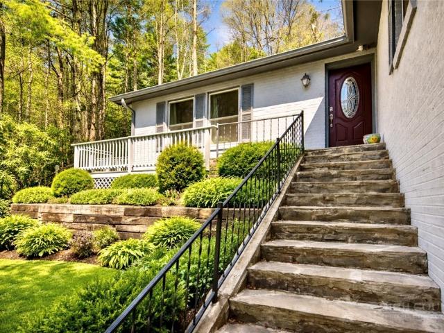 913 Winterberry Trail