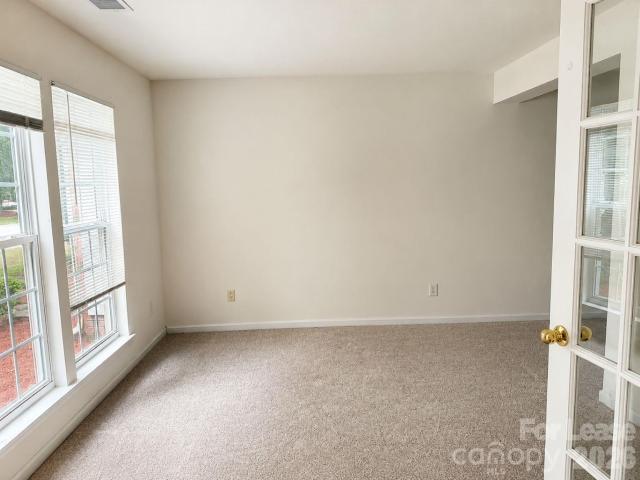 913 Tiger Lane