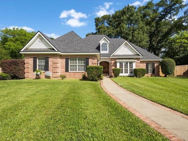 913 University Dr, Carthage, TX 75633