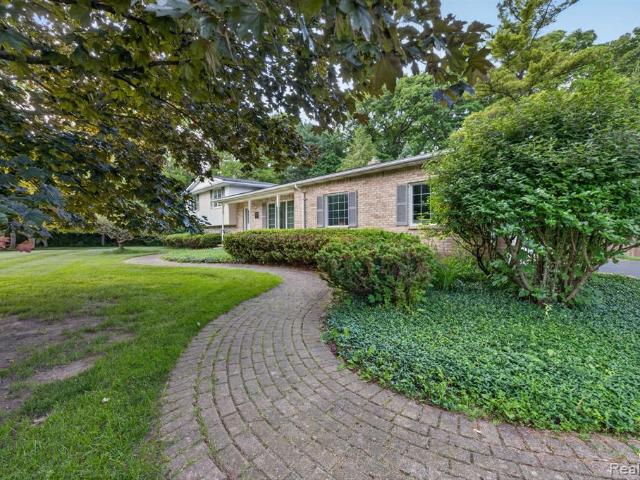9144 Deer Park Court