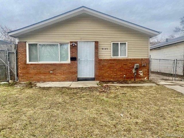 9145 Decatur St, Detroit, MI 48228