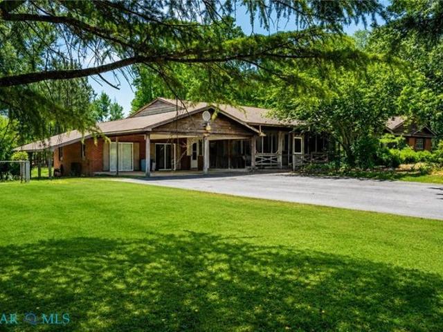 9147 Farys Mill Rd, Gloucester, VA 23061