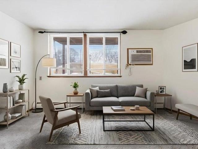 9147 Highway 55 Apt 102, Golden Valley, MN 55427