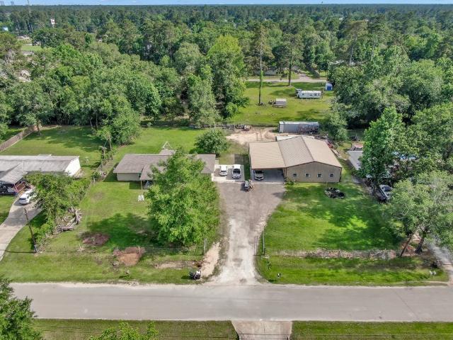 9141 9 Oak Arbor Dr, Conroe, TX 77384 | MLS #17370 | Compass