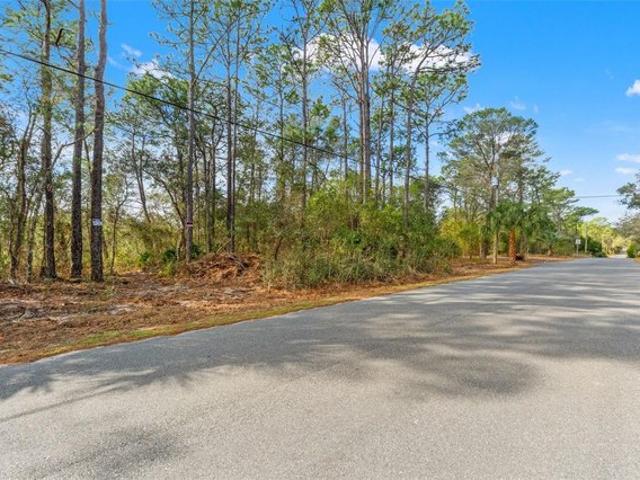 9142 Michigan Ave, Weeki Wachee, FL 34613