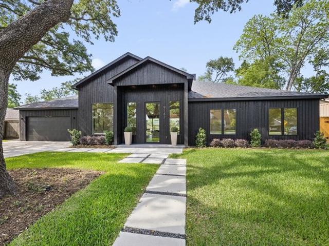 9142 Rangely Dr, Houston, TX 77055