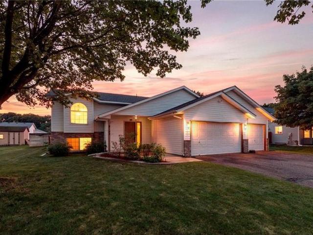 9143 Brunswick Ave N, Brooklyn Park, MN 55443