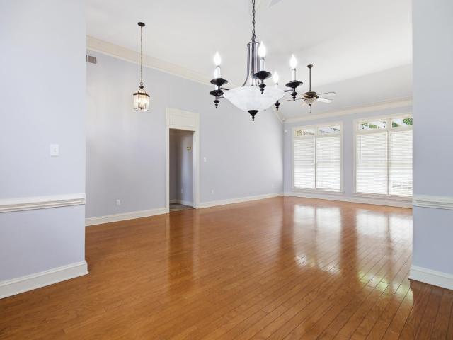 9143 raspberry ln