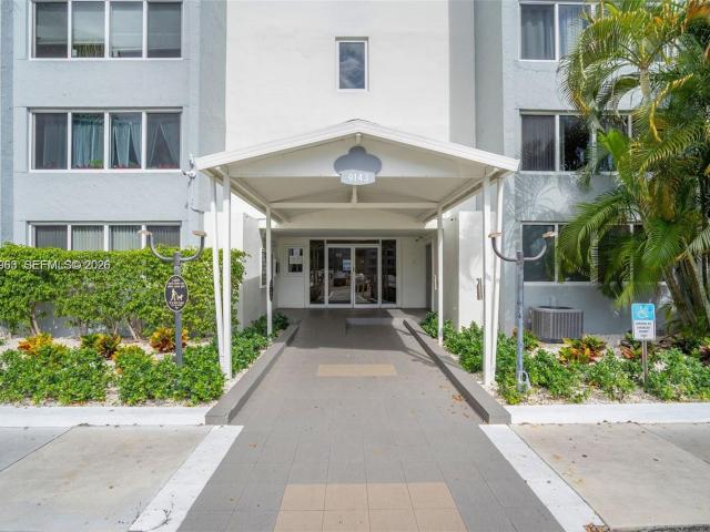 9143 SW 77th Ave, Unit B105, Miami, FL 33156 | MLS #A11998