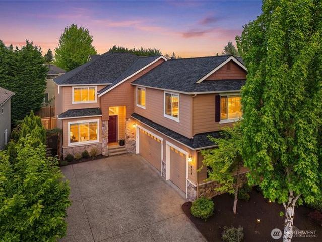 914 272nd Pl SE, Sammamish, WA 98075
