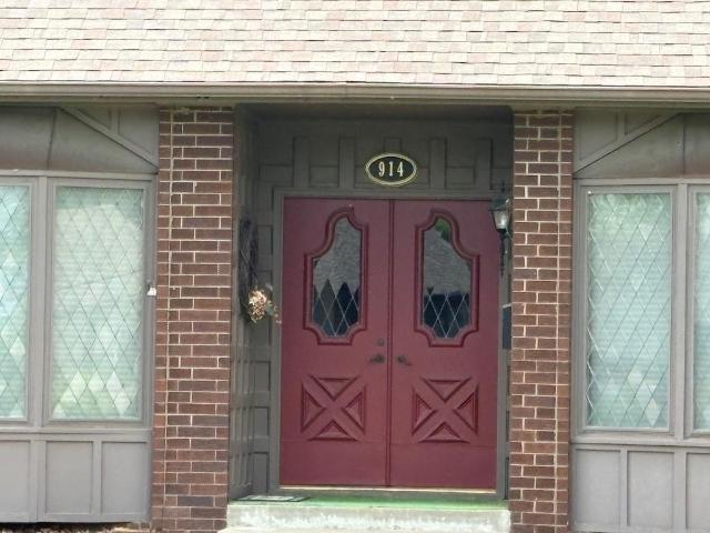 914 Country Club Drive